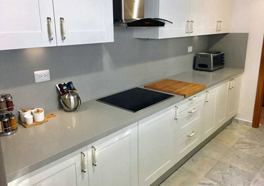 Encimera de cuarzo Gris - Mármoles Artesanos